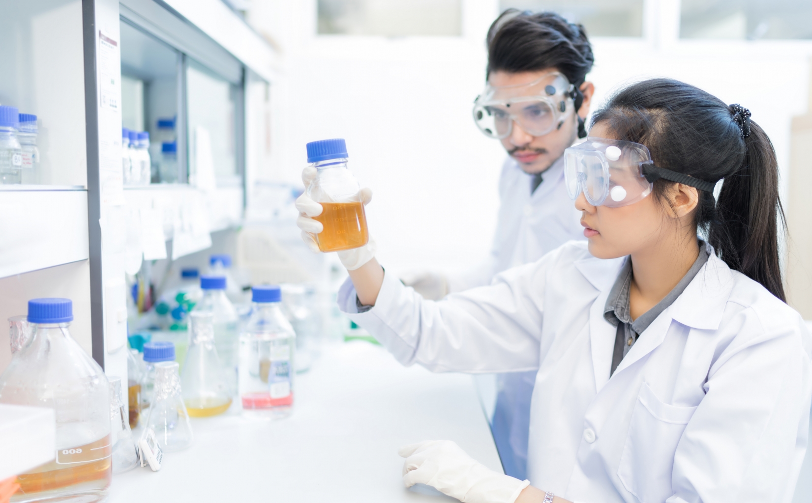 ACS Essentials of Lab Safety for General Chemistry - ACS Solutions Center